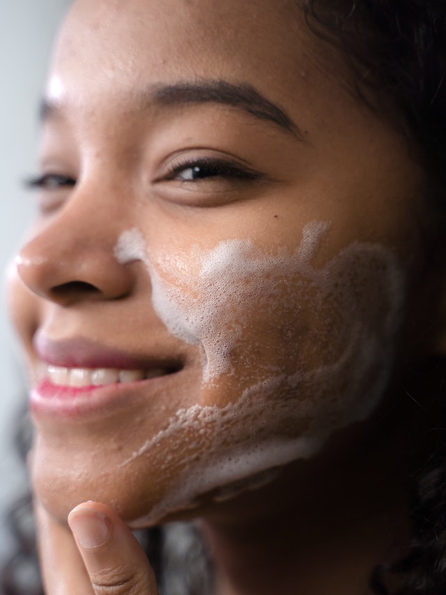11 Best Natural Face Wash and Cleansing Gels [2024] - The Eco Edit
